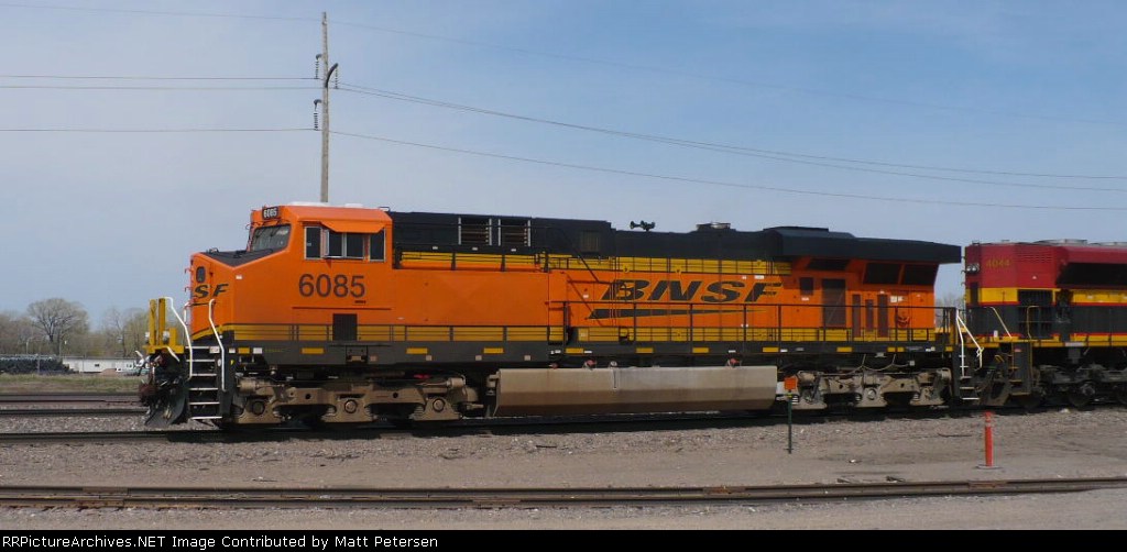 BNSF 6085